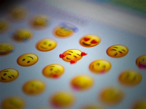 Emojilerin Anlamları 2024 PapGift