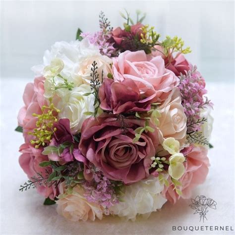 Bouquet de Mariée Pivoine et Roses Bouqueternel