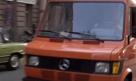 IMCDb org 1977 Mercedes Benz 207 D T1 in Der Schnüffler 1983