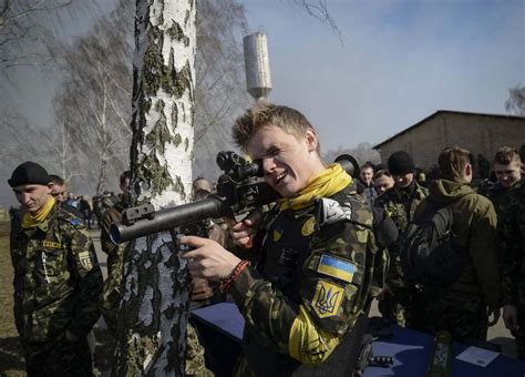 Kryzys Na Ukrainie Rosja Atakuje Wojna Na Krymie Newsweek Pl