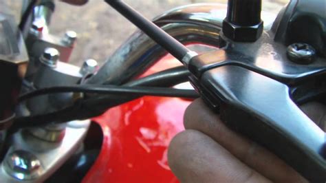 Tutorial Como Cambiar El Cable De Embrague De Motos Suzuki Ax Youtube