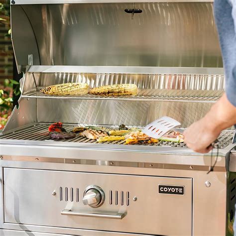 Charcoal Vs Pellet Smoker Which Is Better A Detailed Look At 6 Major