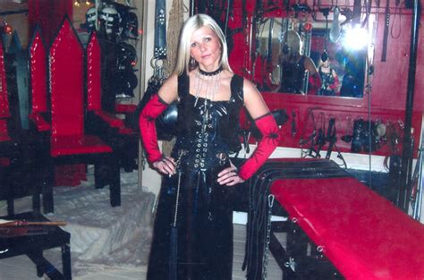 Mistress Vanessa Leeds