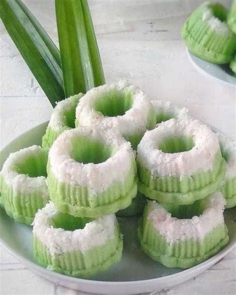 Resep Kue Putu Ayu Lembut Mengembang Tanpa Mixer Super Praktis