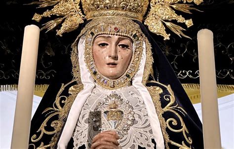 Una Renovada Corona Dolorosa Con La Virgen De Las Angustias Cierra Este