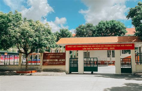 Nghi vấn nữ sinh Trường đại học Hải Phòng bị thầy giáo gạ tình Tuổi