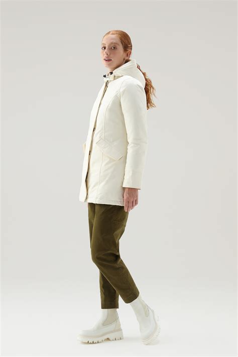 Arctic Parka Aus Ramar Cloth Mit Abnehmbarem Pelzbesatz Wei Woolrich De