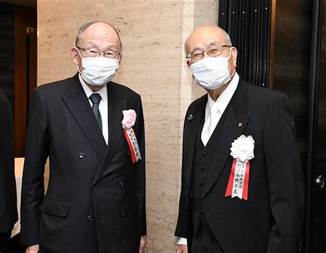 第55回食品産業功労賞生産8技術1流通6外食2氏に 日本食糧新聞電子版