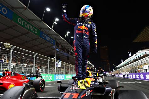 Checo Pérez logró la primera pole de su carrera El Eco