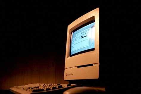 Le Premier Ordinateur Macintosh A Ans Aujourd Hui Monsieur Vintage
