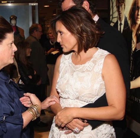 Pin By Jennifer Warner On Mariska Hargitay Mariska Hargitay