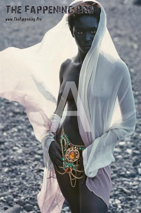 Naomi Campbell Nude By Herb Ritts 2023 Remastered 26 Photos The