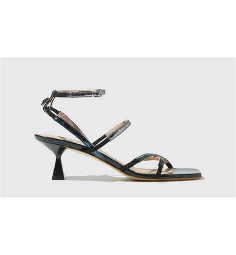 Schuh Trend 2022 Wetten Im Sommer Tragen Alle Naked Sandals