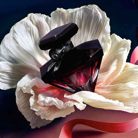 La Nuit Trésor Fleur de Nuit LANCOME chez Kalista