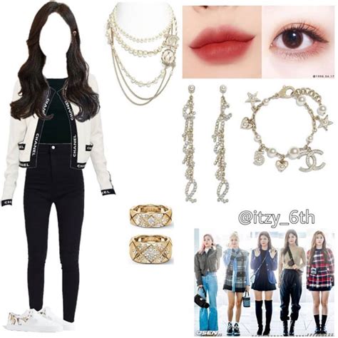 6TH MEMBER OF ITZY OUTFITS в Instagram ITZY at the ICN Airport