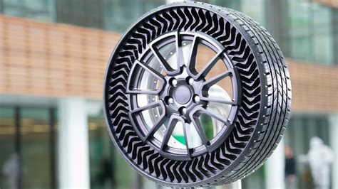 Michelin estreia pneus sem ar para automóveis de passageiros