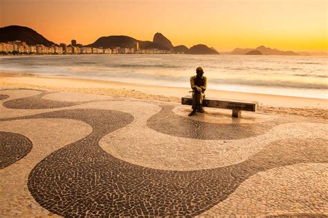 Praia De Copacabana Tudo Que Voc Precisa Saber Tourb Rio De Janeiro