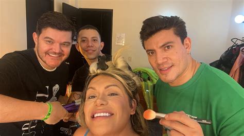 WENDY GUEVARA EN ESCANDALO está realizando una transmisión en vivo