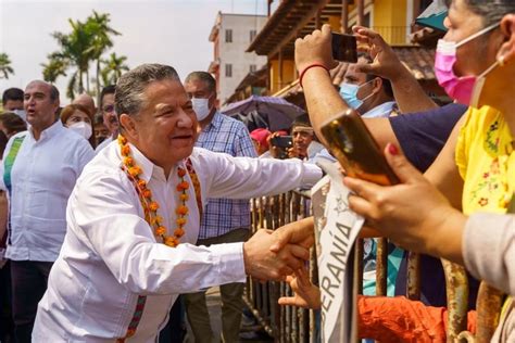 La Jornada Acuden más de 20 mil personas al arranque de campaña de