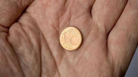 Cette pièce de 1 centime vaut un demi million deuros vérifiez vos