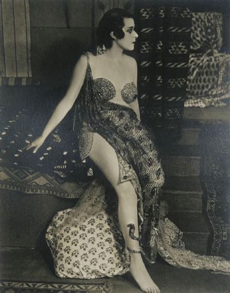 Naked Theda Bara In Cleopatra