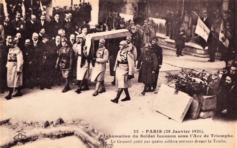 Verdun Il y a cent ans le Soldat Inconnu choisi à Verdun est inhumé à