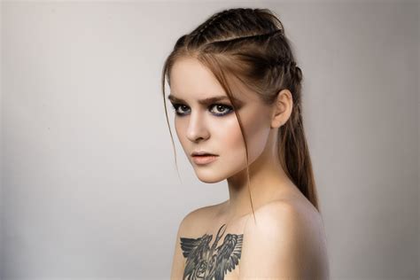 Bare Shoulders Portrait Simple Background Face Women Hd Wallpaper
