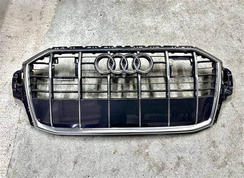 ATRAPA GRILL AUDI Q7 II S LINE LIFT 19 22 4M0853651 za 600 zł z Poznan