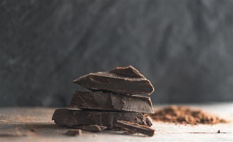 Cioccolato fondente le proprietà e i benefici Ohga