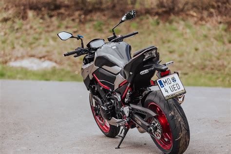 Kawasaki Z900 2023 Mid Naked Vergleichstest