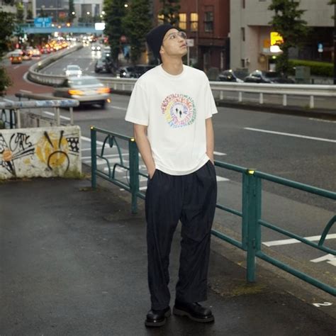 無地の白Tもいいけどたまには気分がアガるTシャツも着たい THE NORTH FACEの70年代の空気を彷彿とさせるイラストTは