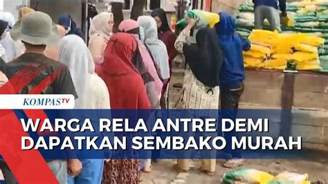 Demi Sembako Murah Warga Kuningan Rela Berdesakan Antre Berjam Jam