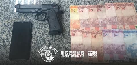 Vítima rastreia celular roubado e suspeito é preso simulacro de