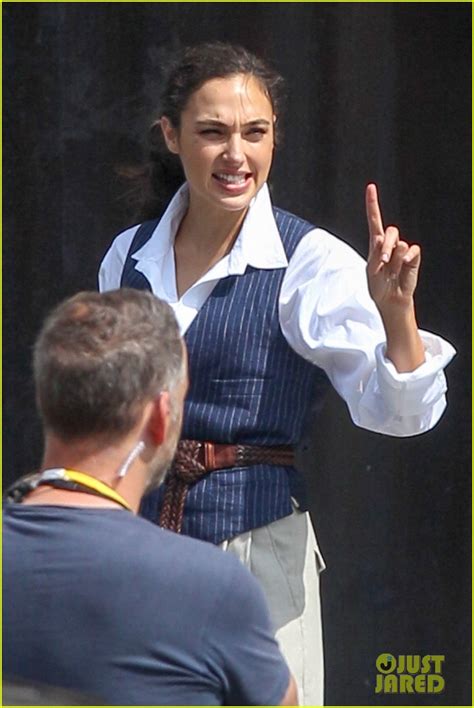 Gal Gadot Chris Pine Reunite On Wonder Woman 1984 Set First