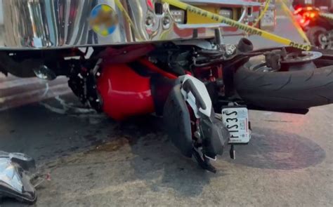 Motociclista Muere En Zapopan Tras Chocar Contra Una Camioneta De