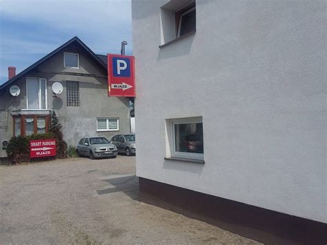 Galeria SMART parking przy lotnisku w Gdańsku i Rębiechowie