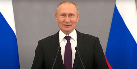 Putin luta contra dois cânceres e doença de Parkinson revela documento