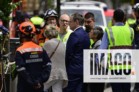 Antwerpen Mayor Bart De Wever C And Antwerp Province Governor Cathy