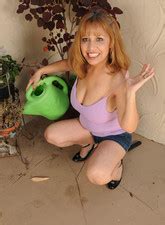 Hot Wifey Marissa Flaunt Her Juggs Moms Archive