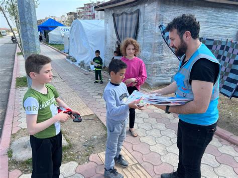 Dr Şadi Yazıcı on Twitter Hatay Kırıkhanda depremzede çocukların