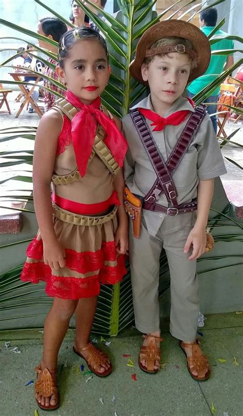 Pin by Lorena Mota on lampião e Maria bonita Kids costumes Kids