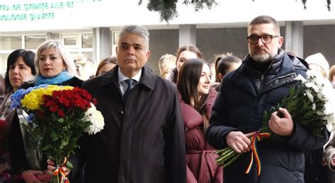 Ziua Națională a României MARCATĂ la bustul Regelui Ferdinand I din