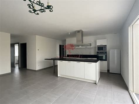 Vente VILLA de type T3 avec une grande pièce de vie avec un cuisine