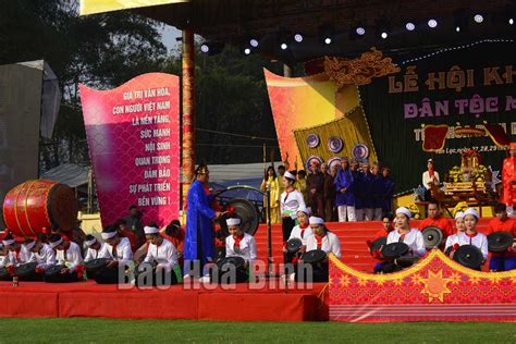 Lễ hội Khai hạ dân tộc Mường tỉnh Hòa Bình tôn vinh tỏa sáng bản sắc
