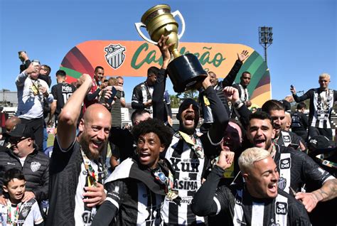 FOTOS veja em imagens como foi o título do Santa Cruz na Série A2