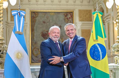 Recorde de viagens relembre os países que Lula já visitou nos cinco