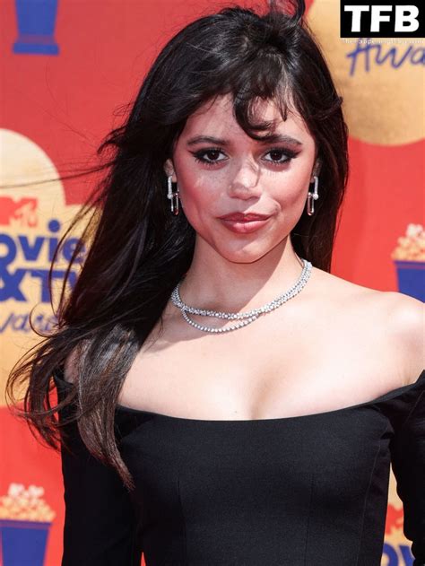 Jenna Ortega Shows Off Her Sexy Legs At The Mtv Movie And Tv