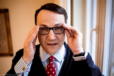 Radosław Sikorski Kim jest minister spraw zagranicznych w rządzie