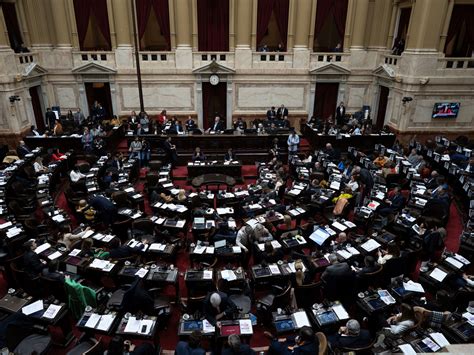 La primera reacción del Gobierno tras la aprobación de la Ley Bases en