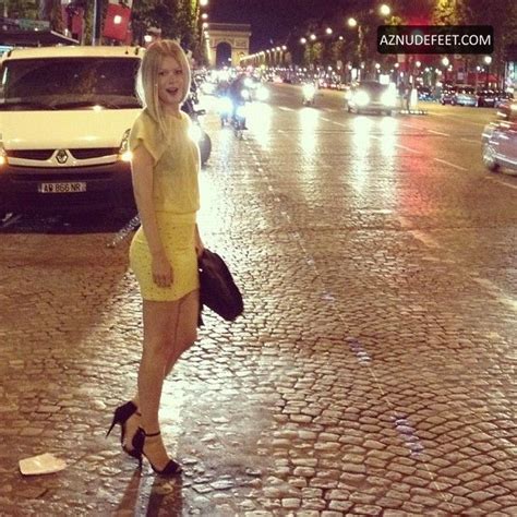 Hanna Alstr M Feet Aznudefeet